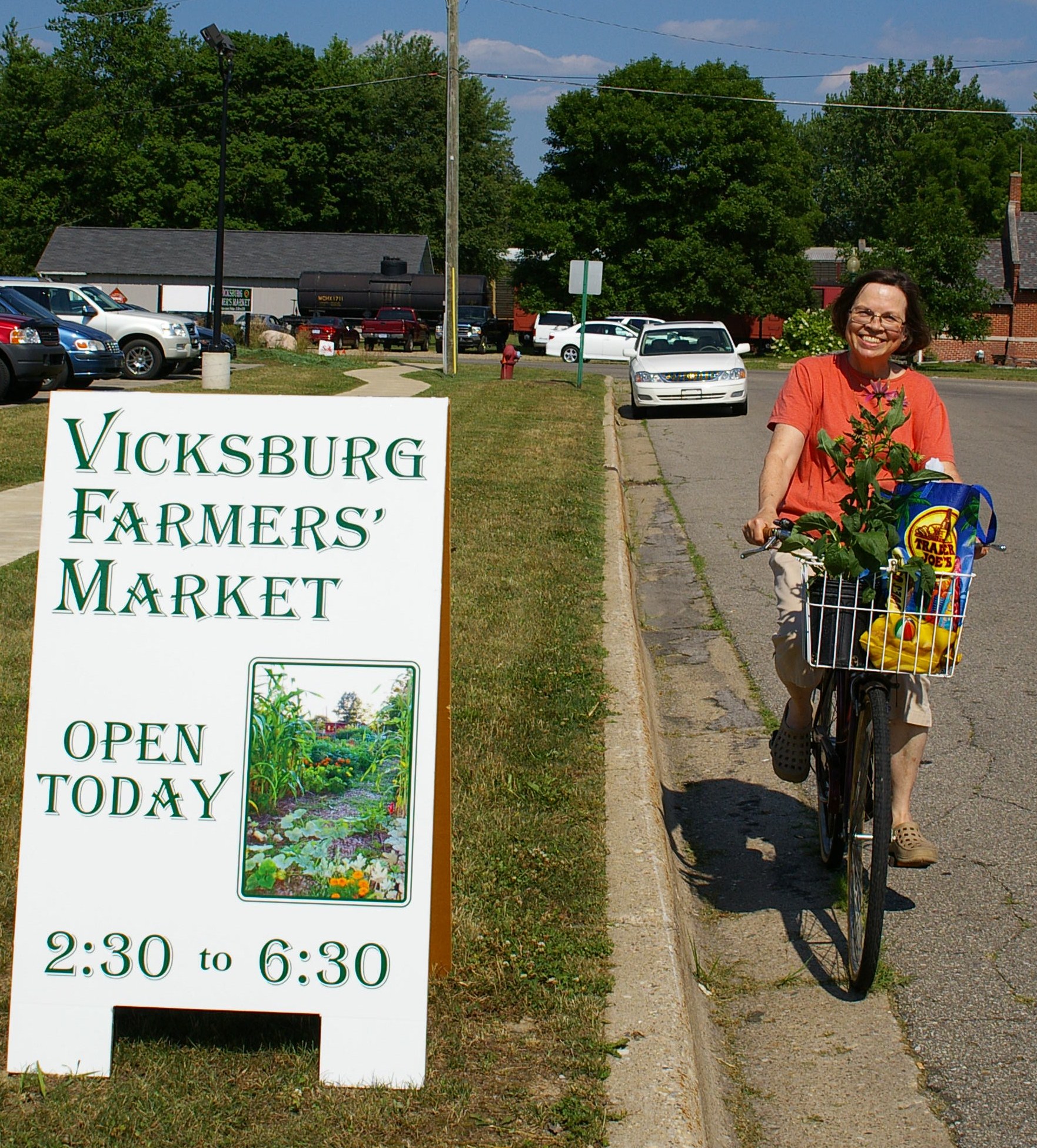 vix farm mkt – South County News